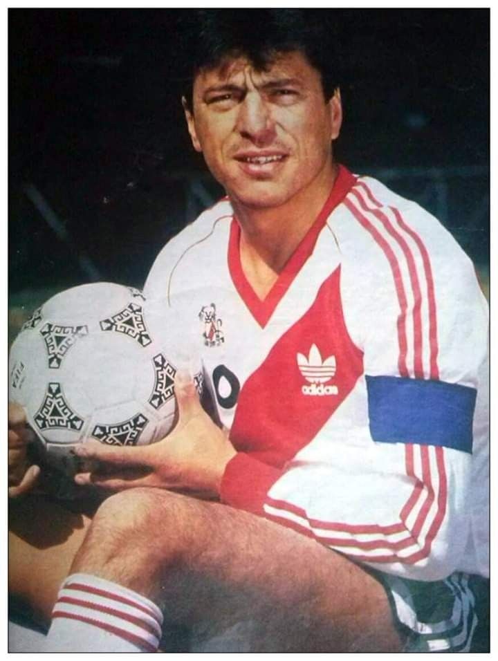 Sự Nghiệp Daniel Passarella - Cựu Cầu Thủ Bóng Đá Tài Năng Người Argentina